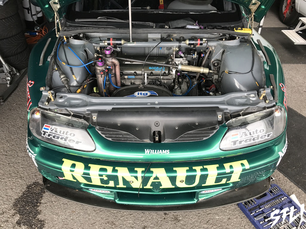 Jason Plato’s 1999 BTCC Renault Laguna at Oulton Park – STREET TRACK LIFE